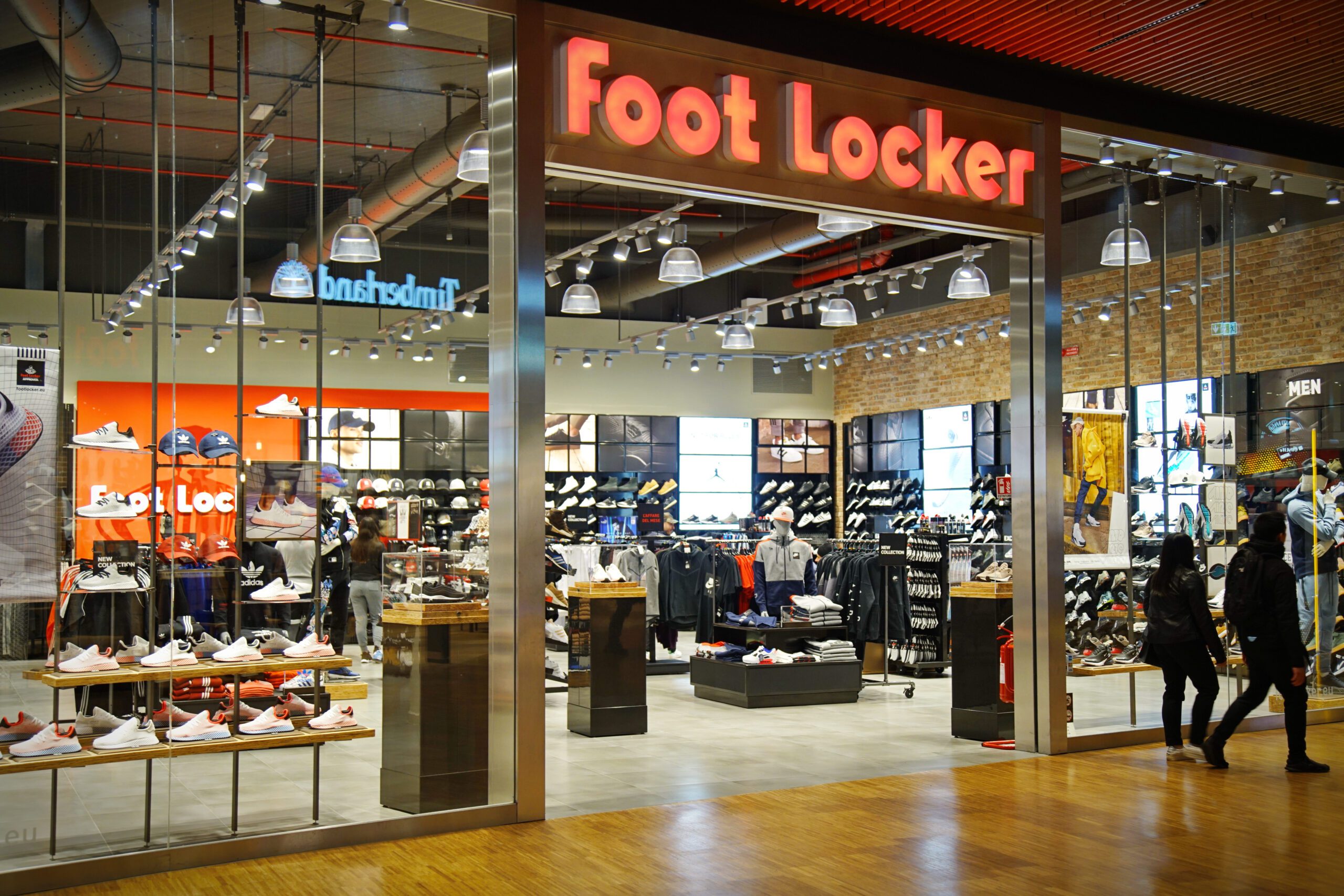 Foot Locker Reconfigures C Suite As It Seeks To Simplify Operations Foot Locker Reconfigures C Suite As It Seeks To Simplify Operations