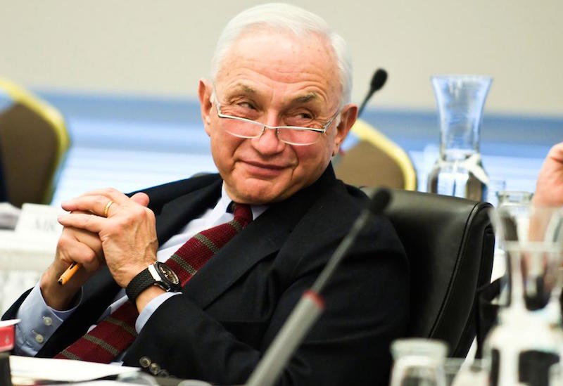 Report: Les Wexner In Talks To Step Down As L Brands CEO, Put Victoria ...