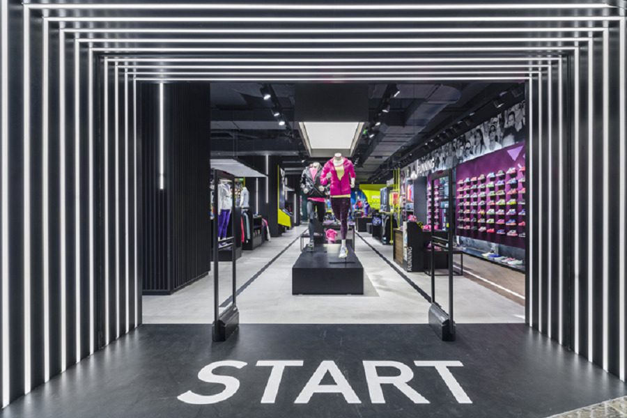 Digital Distancing: Top 3 Ways Retailers Can Connect With In-Store ...