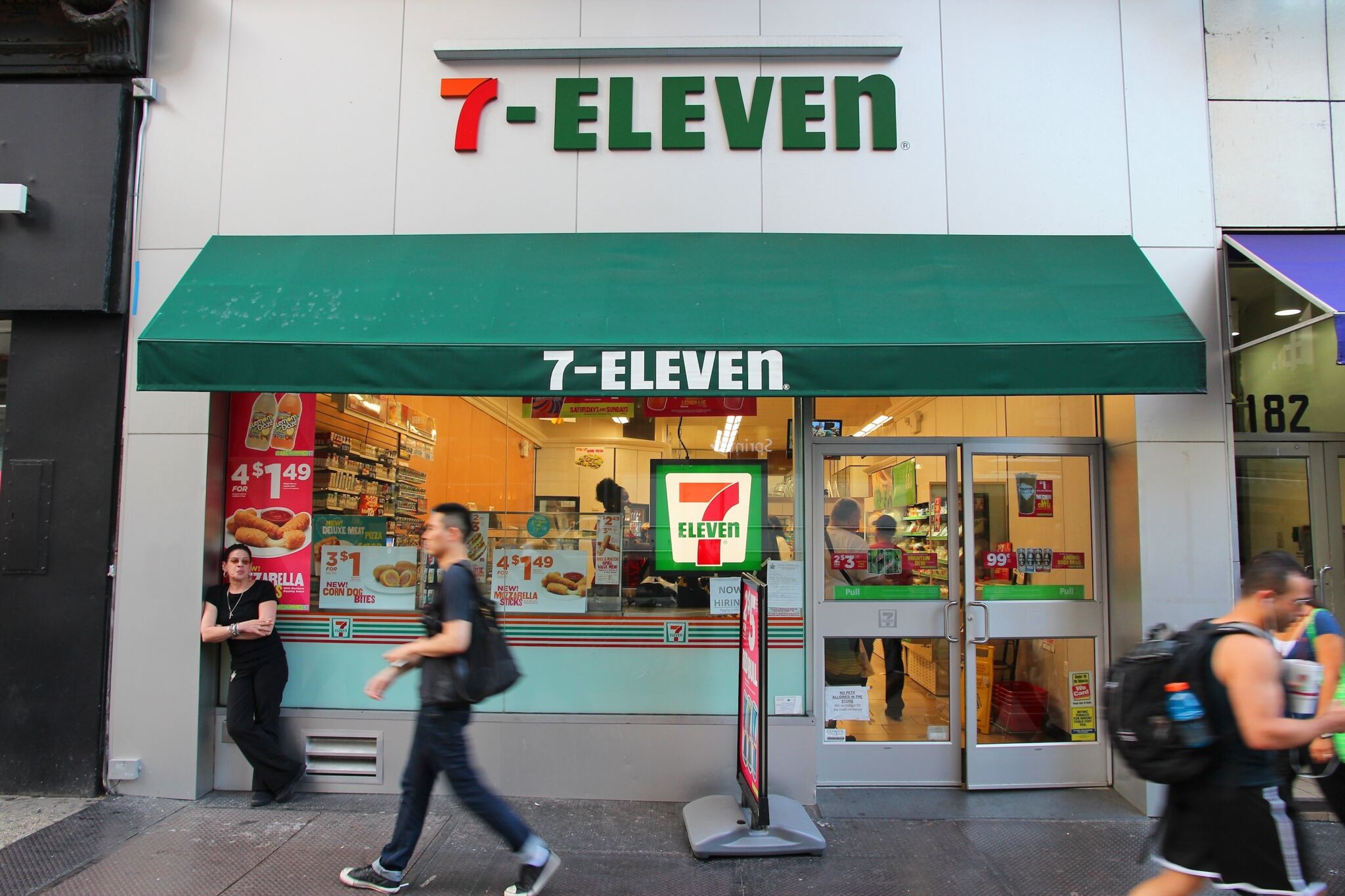 CNBC: 7-Eleven Cuts 880 Corporate Jobs in Texas and Ohio - Retail ...