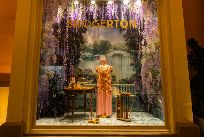 Netflix Opens First Multi-Title Store in LA for the Holidays - Retail ...