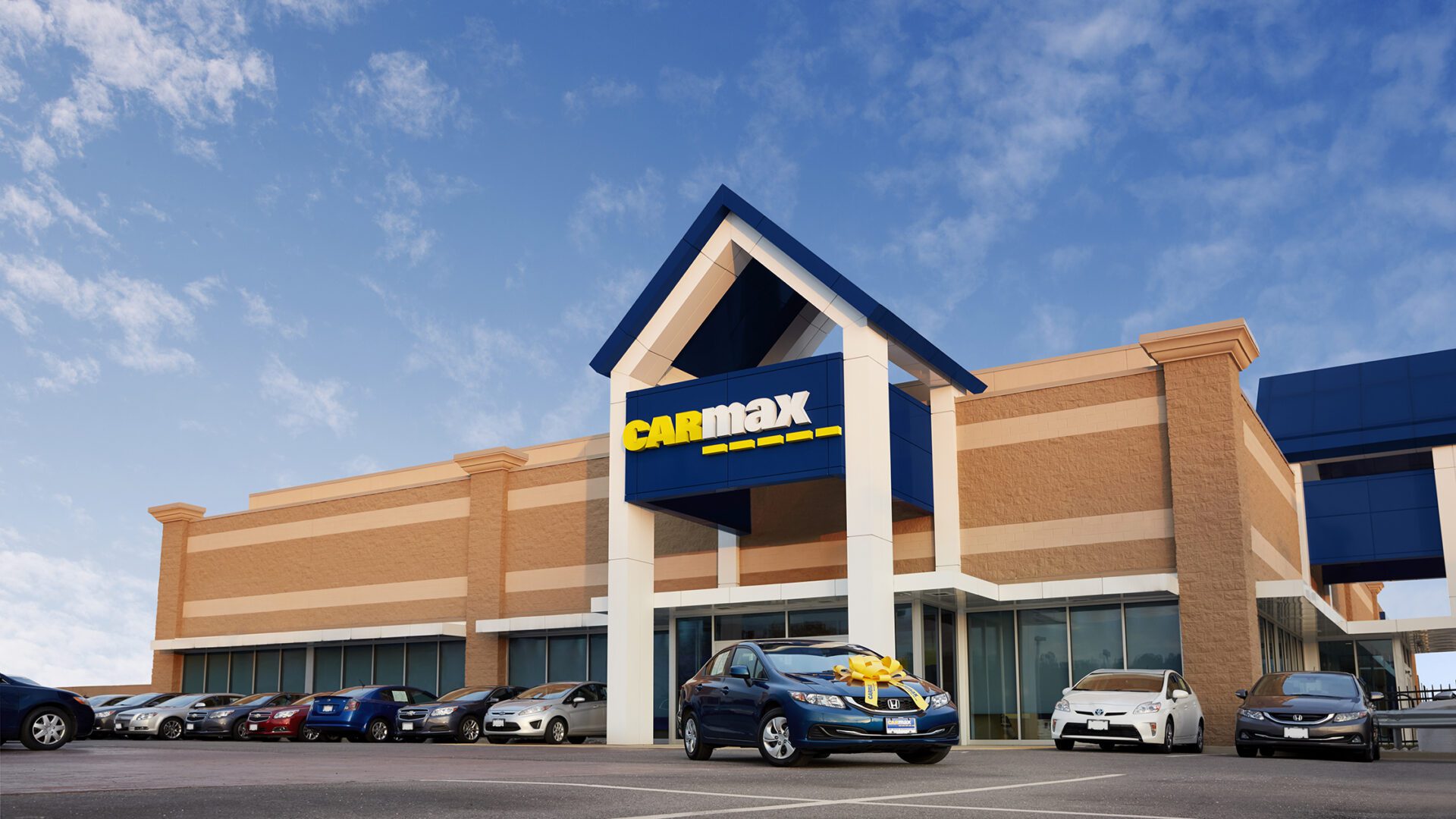 How CarMax Digitized, and Personalized, the Car-Buying Experience ...