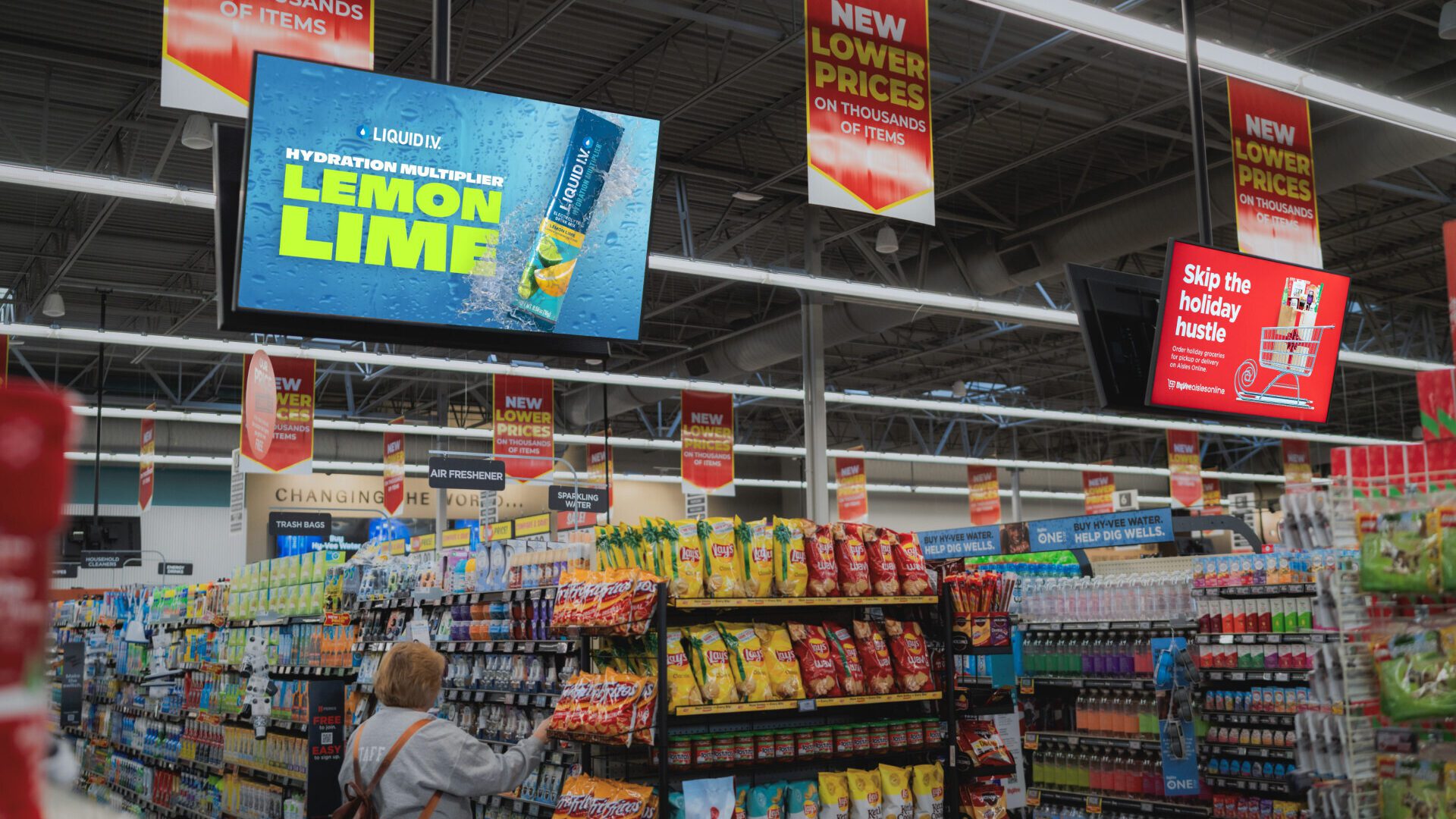 Hy-Vee Ramps up In-Store Retail Media Offering with Grocery TV ...