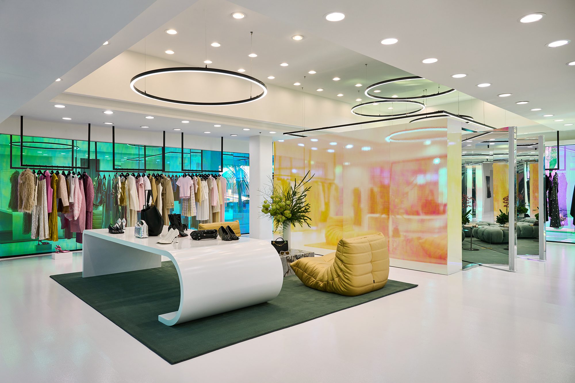 Saks Opens Newest Appointment-Only ‘Fifth Avenue Club’ in West ...